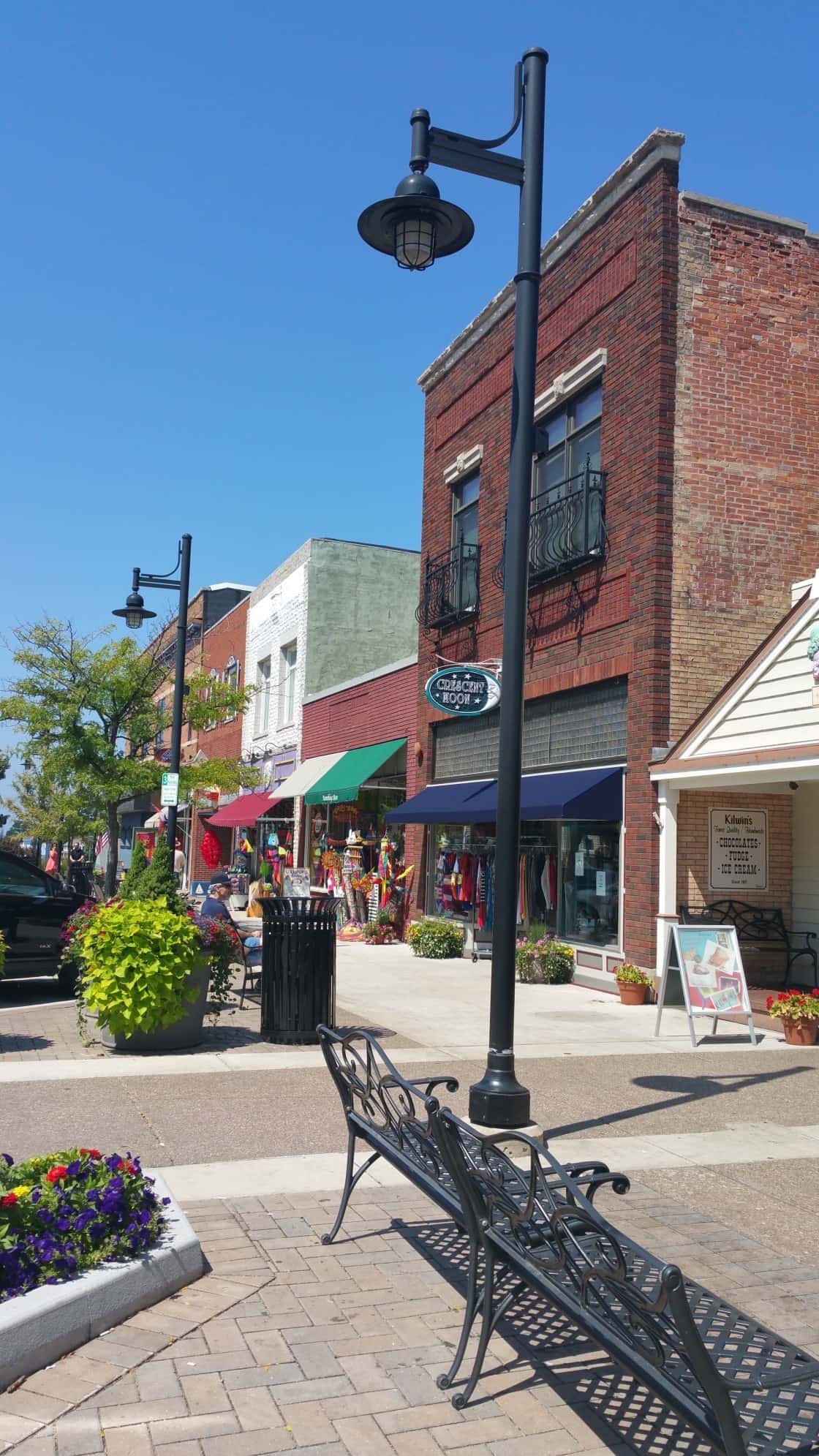 24 BEST Small Towns in Michigan to Visit in 2026