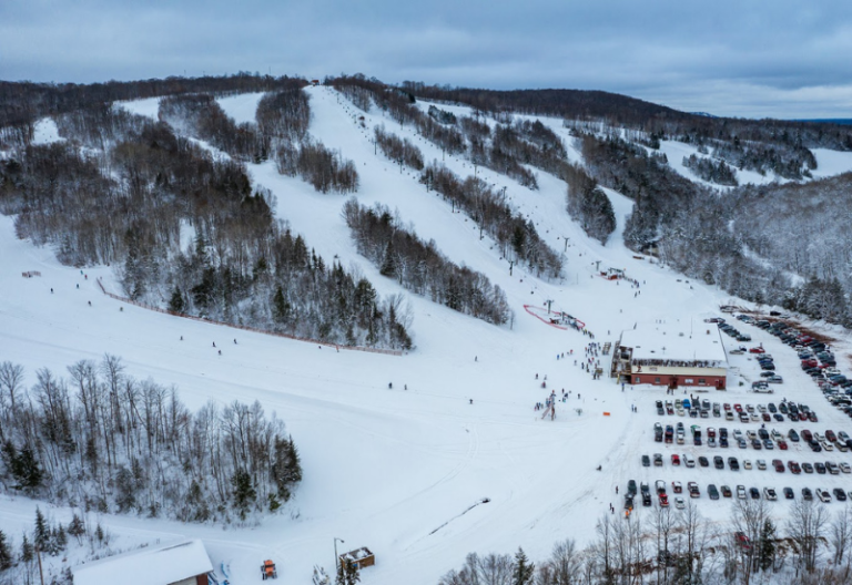 20+ AWESOME Michigan Ski Resorts [updated 2024]