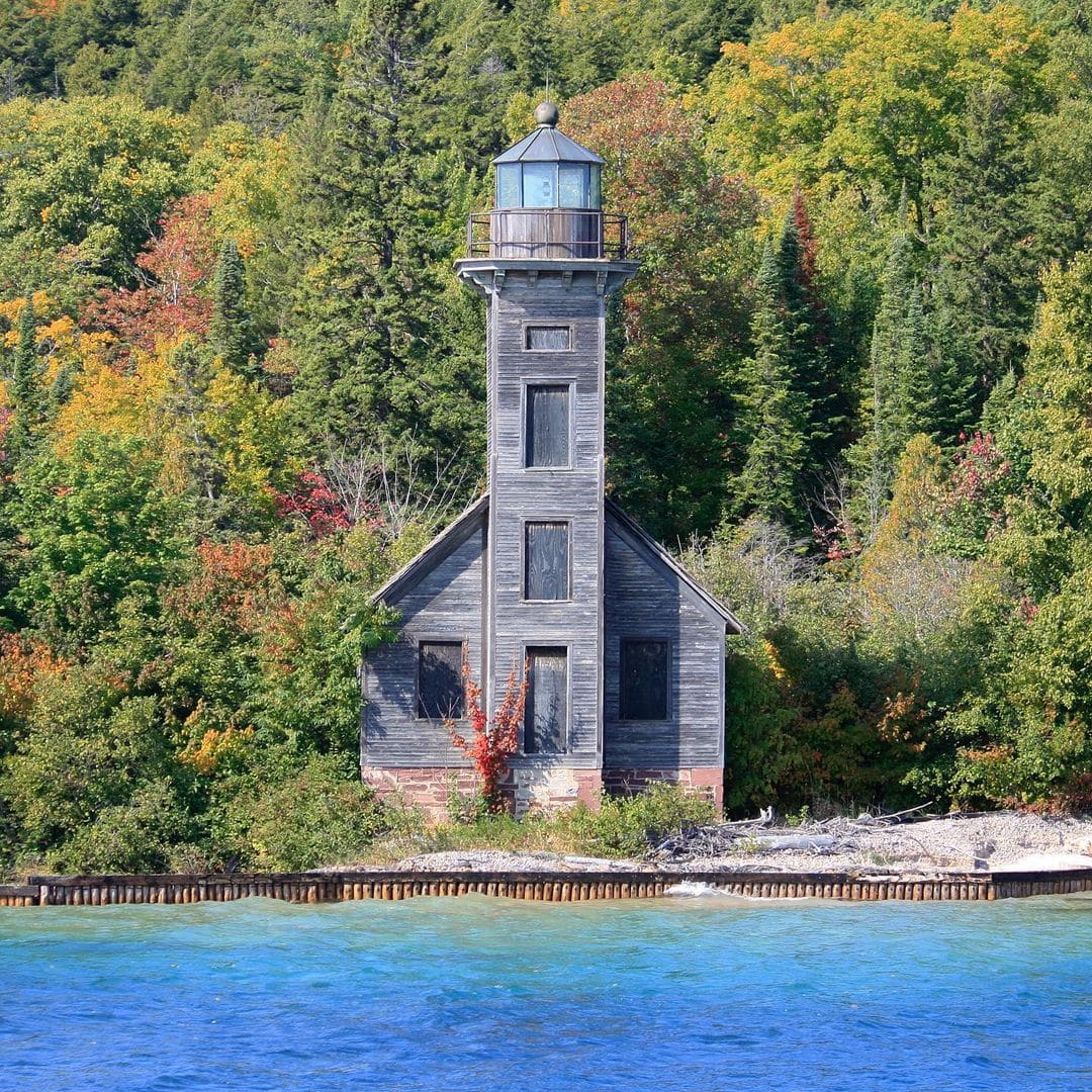 Of the 129 Lighthouses in Michigan, These Might Be Our Favorites