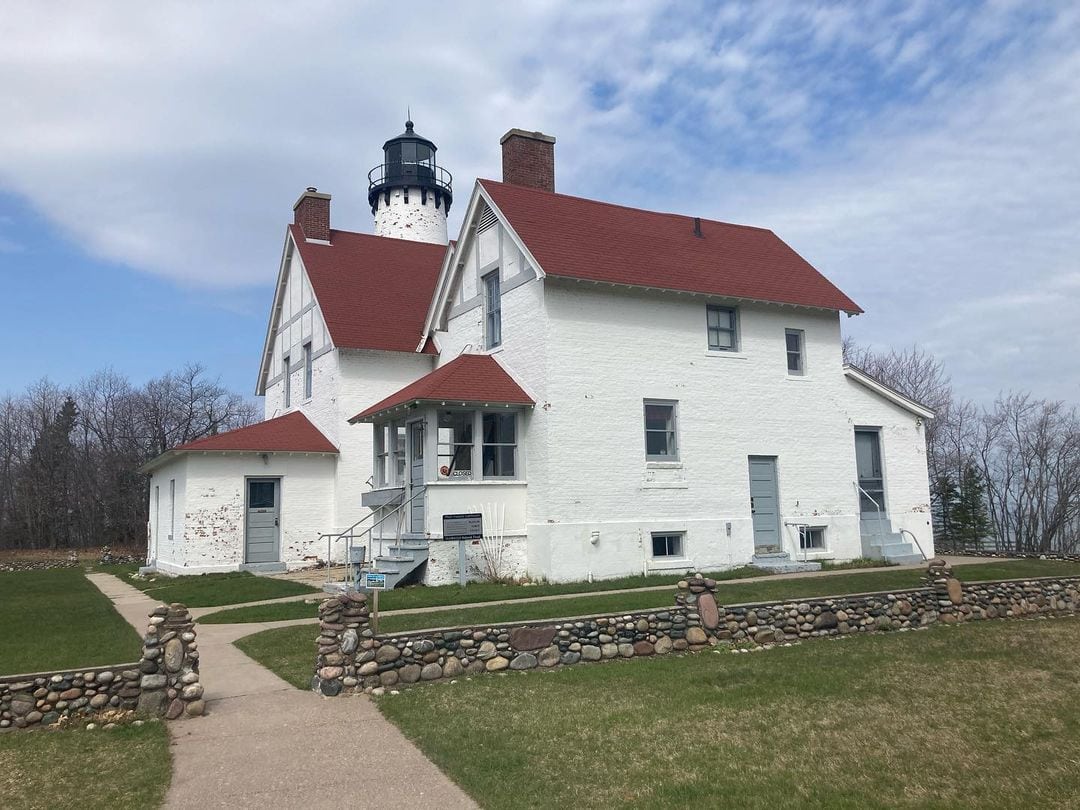 The Ultimate Upper Peninsula Lighthouse Road Trip