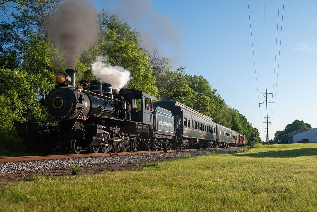 Scenic Train Rides in Michigan: Historic, Themed, & Family-Friendly ...