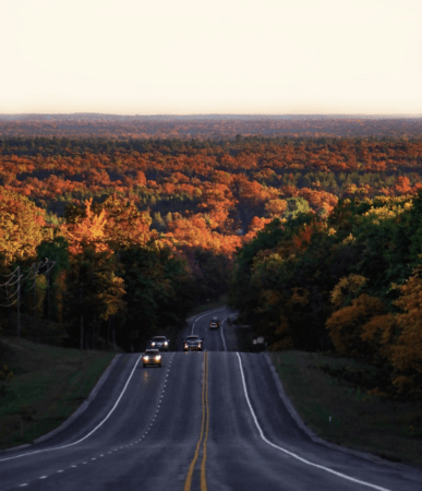 Best Scenic Fall Drives in Michigan For Stunning Color and Views