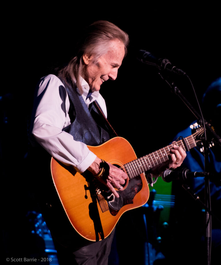 The Story Behind Gordon Lightfoot’s Famous Edmund Fitzgerald Song