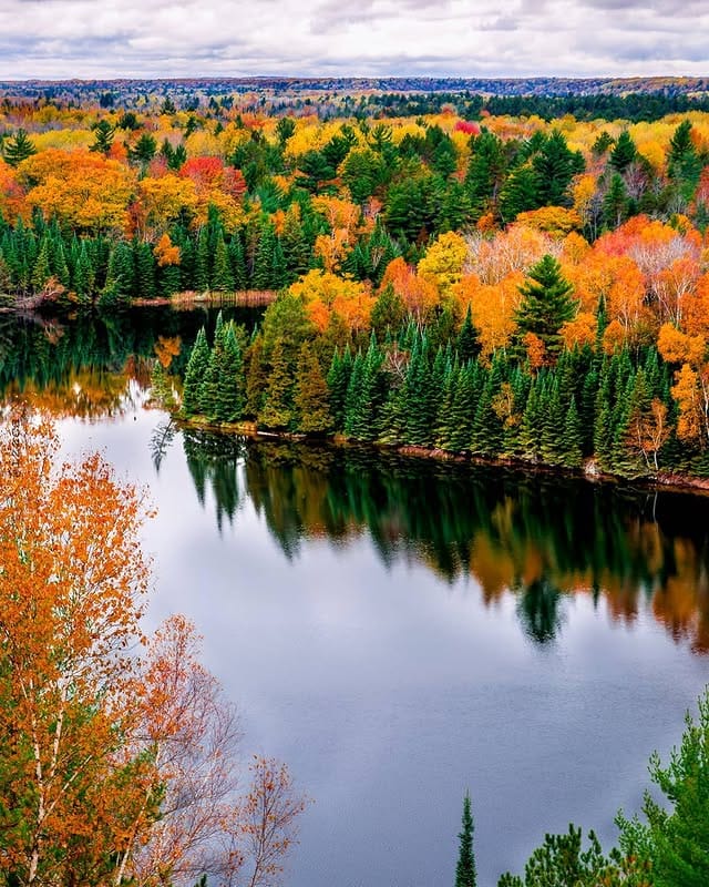 25 Stunning Fall Scenic Overlooks in Michigan