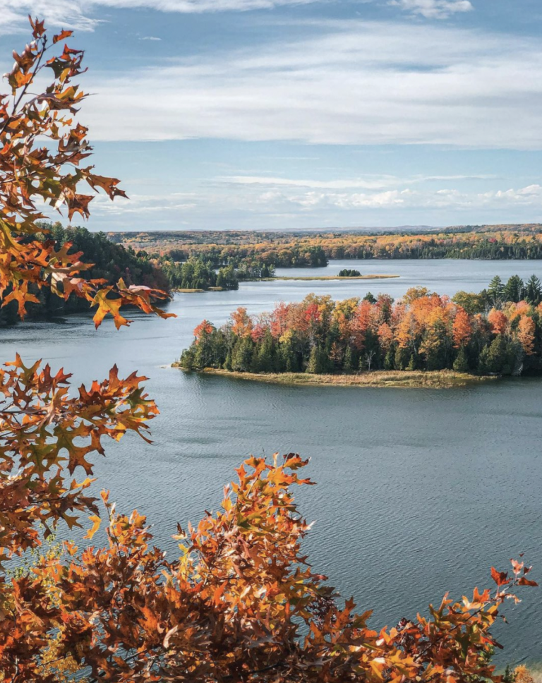 25 Stunning Fall Scenic Overlooks in Michigan