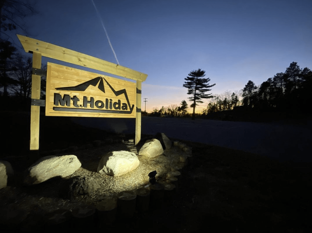 16 Fantastic Northern Michigan Cross Country Ski Trails With Gorgeous Views