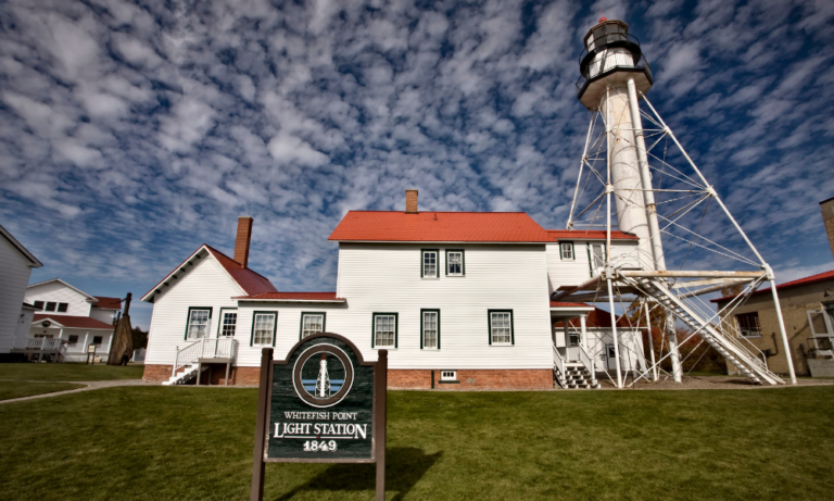 Of the 129 Lighthouses in Michigan, These Might Be Our Favorites