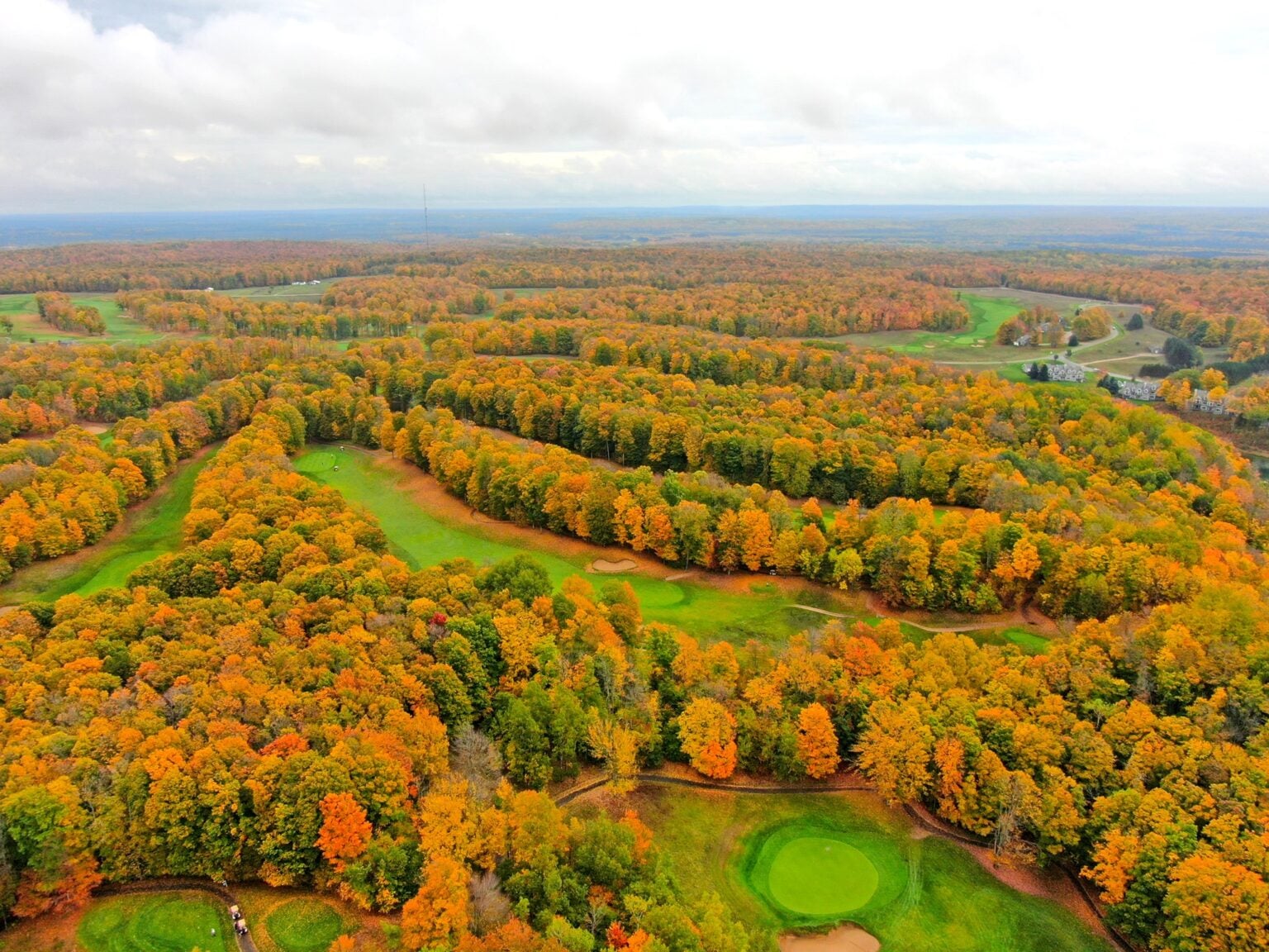 35 BEST Places to Visit for Michigan Fall Colors in 2023