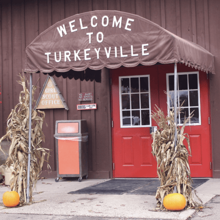 5 Gobble-tastic 🦃 Turkey-Themed Restaurants in Michigan