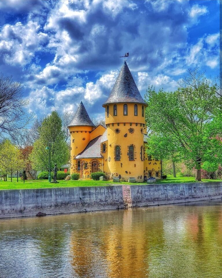 33 Charming Small Towns in Mid-Michigan