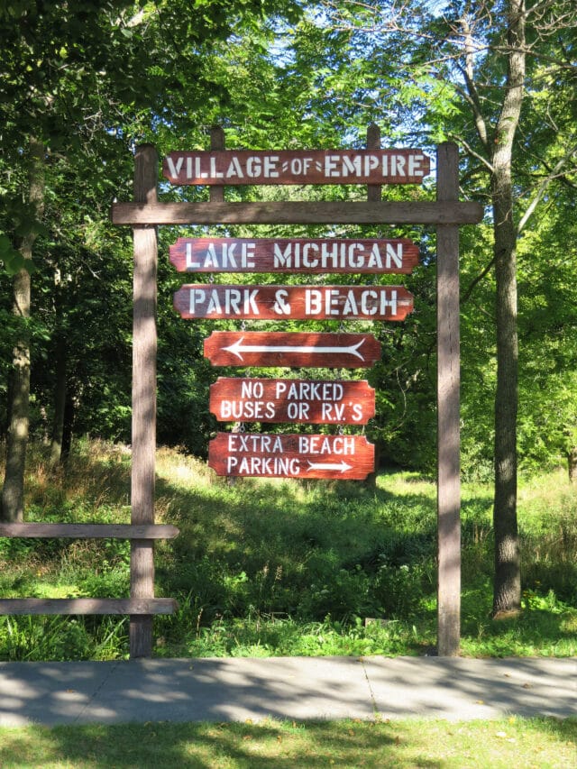 24 BEST Small Towns in Michigan to Visit in 2024