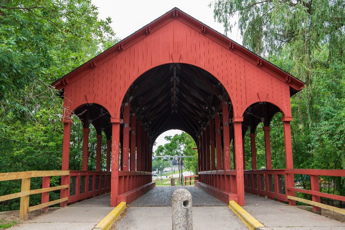 Awesome Mitten's Guide to Things to Do in Dearborn Michigan