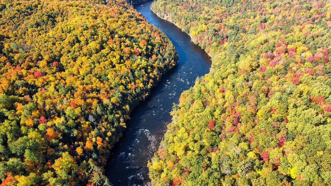 Hike Piers Gorge