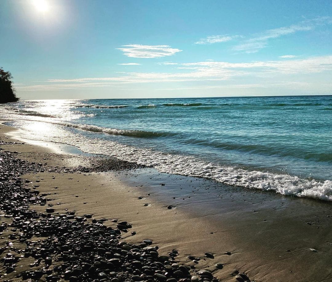 7 Secret Beaches in Michigan That Will Take Your Breath Away