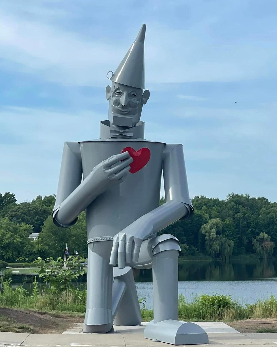 Discover Unique and Vibrant Outdoor Art in These 15 Michigan Towns