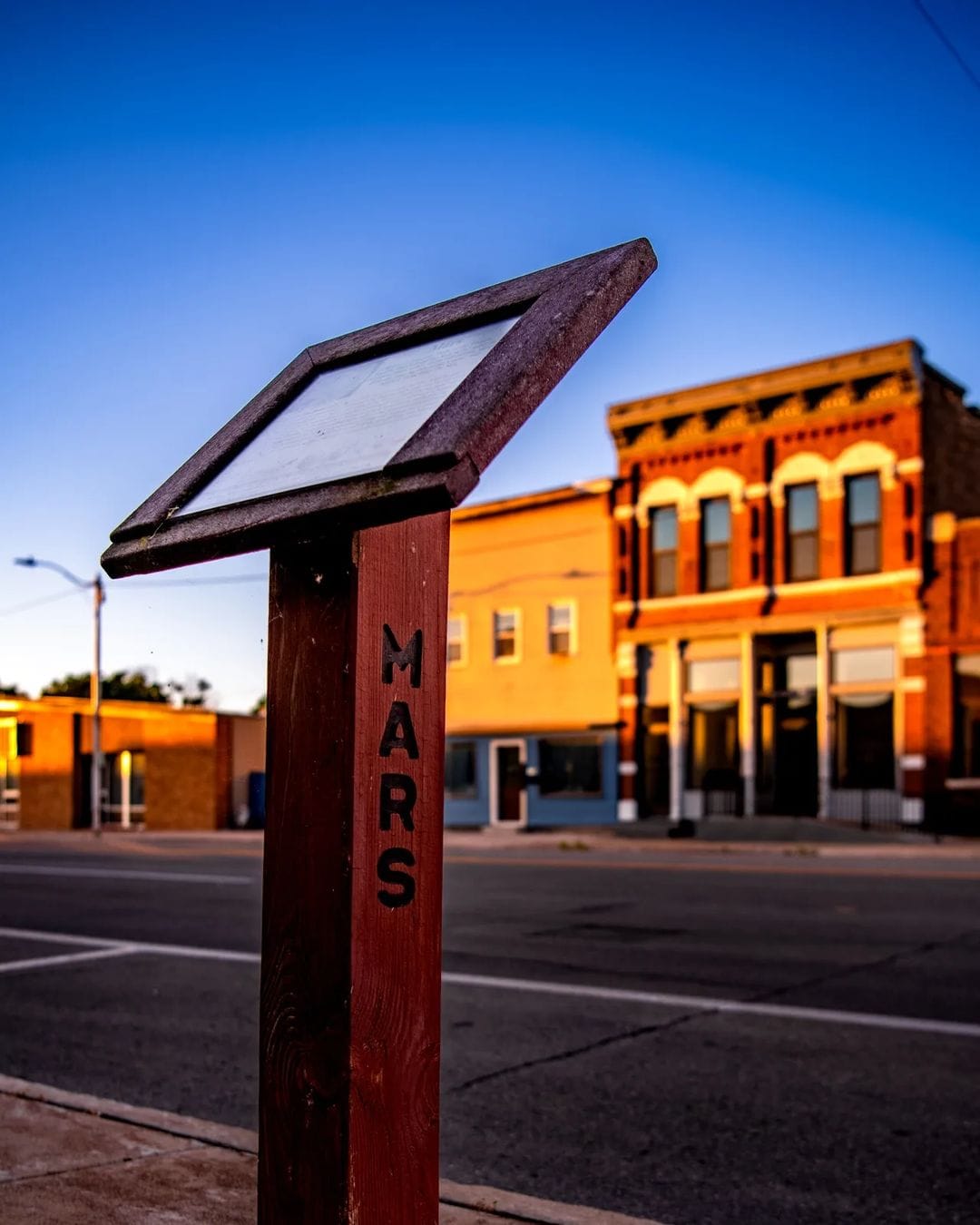 Discover Unique and Vibrant Outdoor Art in These 15 Michigan Towns
