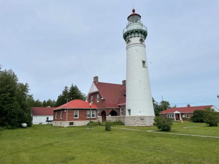 The Ultimate Upper Peninsula Lighthouse Road Trip